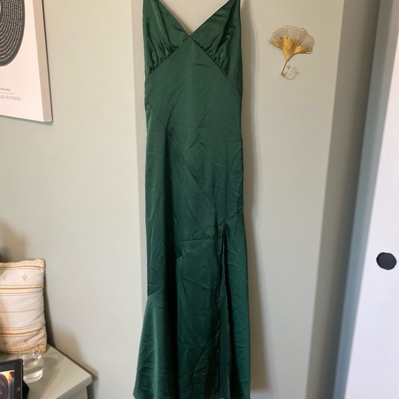 Dress Forum | Dresses | Forest Green Midi Dress | Poshmark